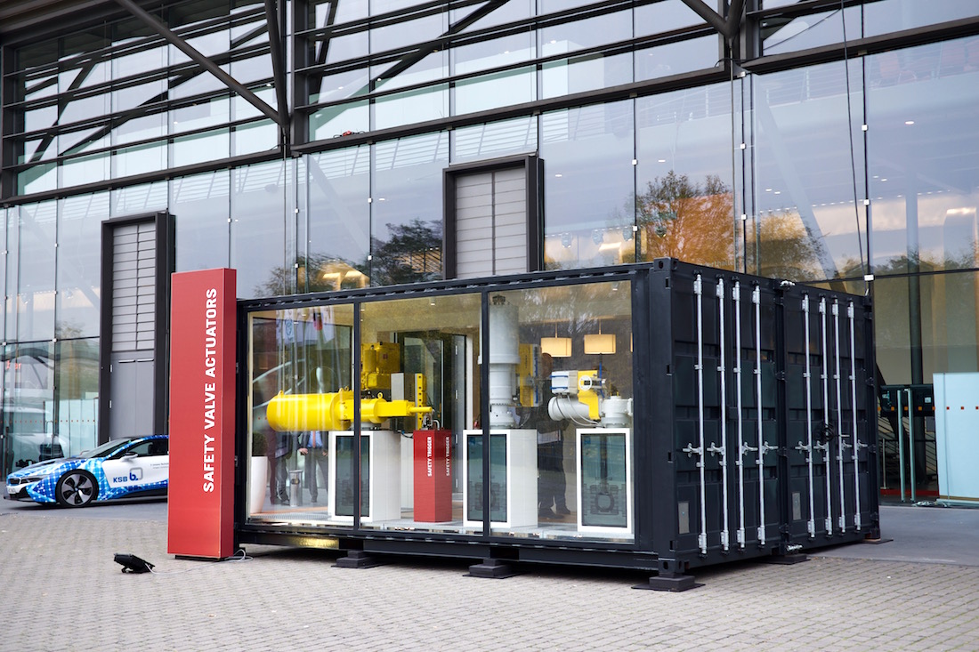 HOERBIGER TRADE SHOW, DIAM 2017 > 2x20ft > Experts in container ...